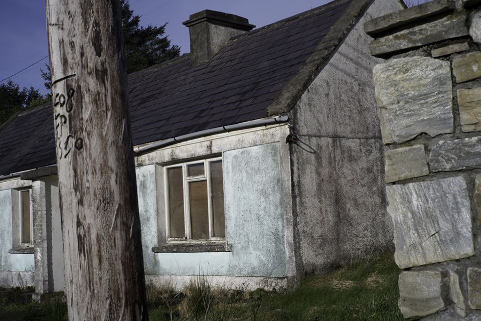 100 Views of Contemporary Ireland – The Library Project